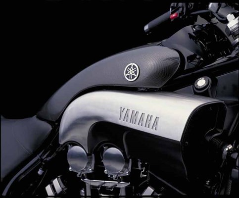 YAMAHA V-MAX (1991-2004) Review | Speed, Specs & Prices