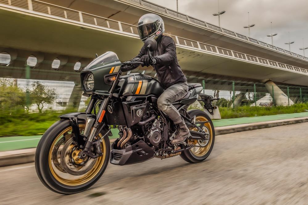 Suzuki turn back the clocks with GSX-8T and GSX-8TT retros
