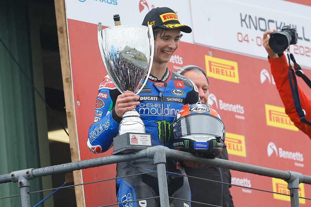 BSB Knockhill: Rory Skinner beats Bradley Ray to secure first win of 2025