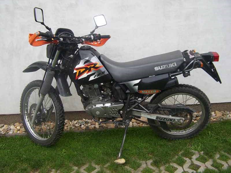 SUZUKI DR125 (1985-2001) Review | Speed, Specs & Prices