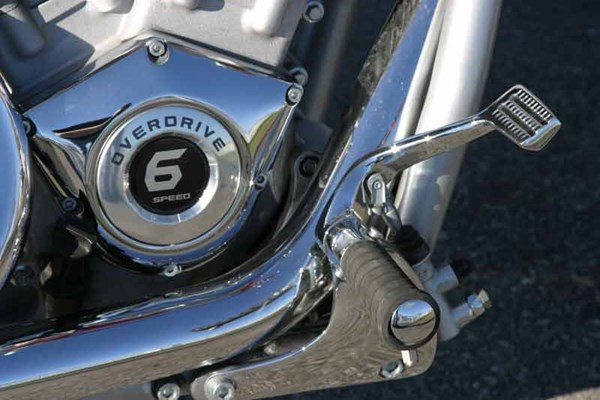 VICTORY HAMMER (2003-on) Review | Speed, Specs & Prices