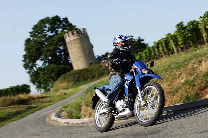 Yamaha XT 125 R (2005-2012) Review | Speed, Specs & Prices