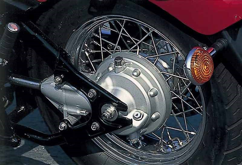 YAMAHA XVS1100 DRAGSTAR (1998-on) Motorcycle Review