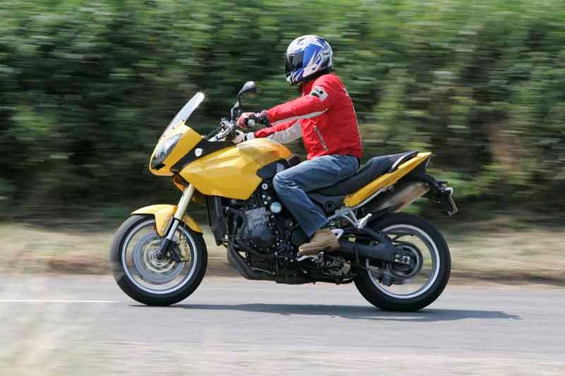 TRIUMPH TIGER 1050 (2006-2012) Review, Specs & Prices