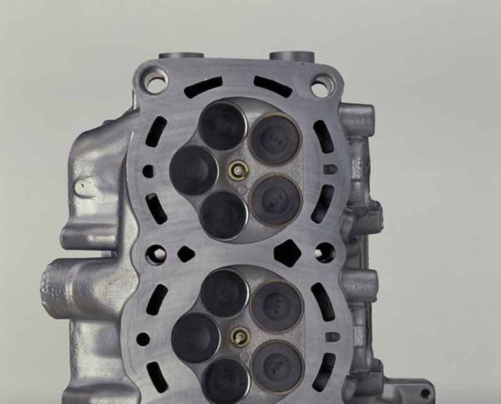 YAMAHA YZF1000 THUNDERACE (1996 - 2003) Review