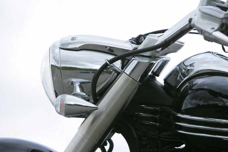 YAMAHA XV1900 MIDNIGHT STAR (2006 - on) Review