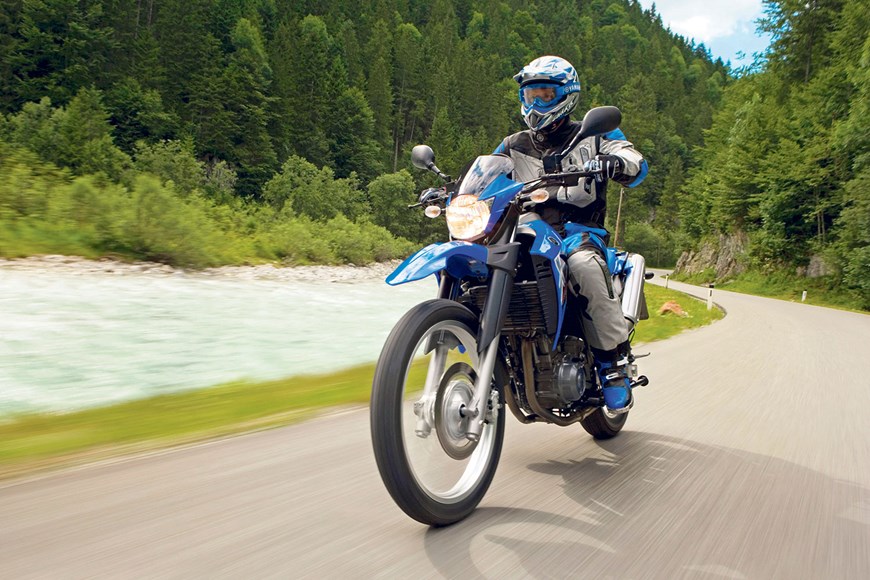 YAMAHA XT660R (2004-2017) Review | Speed, Specs & Prices