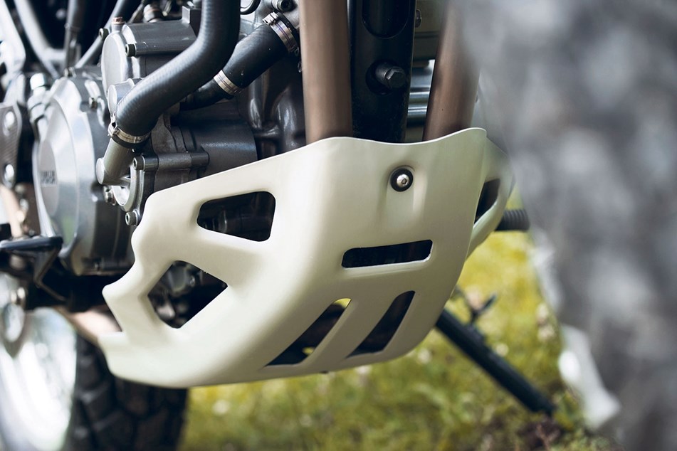 YAMAHA XT660R (2004-2017) Review | Speed, Specs & Prices