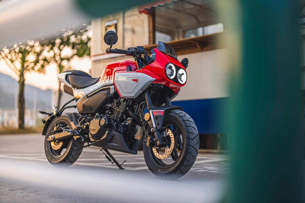 CFMoto brings 80s urban styling with the XO Papio Racer