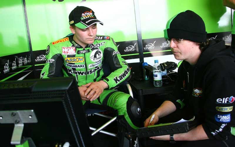 Knockhill British Superbikes: Stuart Easton out of home BSB