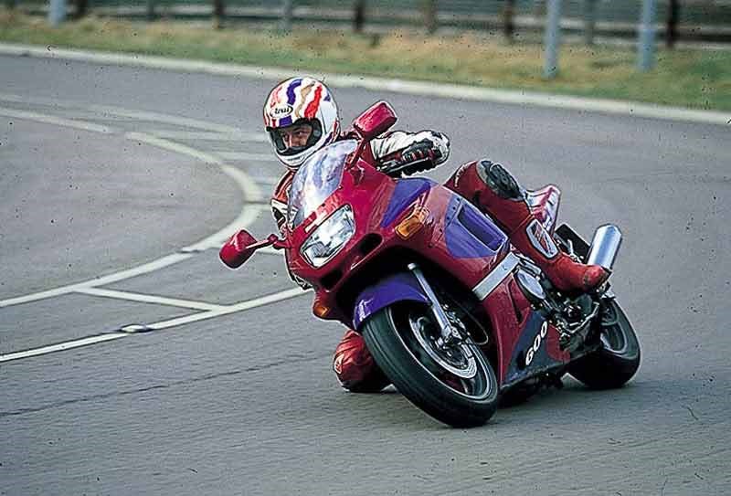 Kawasaki ZZR600 (1990-2007) Review | Specs & Prices
