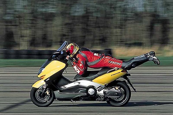 YAMAHA TMAX 500 (2001-2011) Review | Specs & Prices