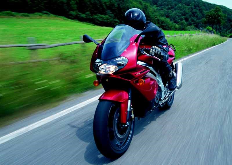 APRILIA SL1000 FALCO (1999-2005) Review, Specs & Prices