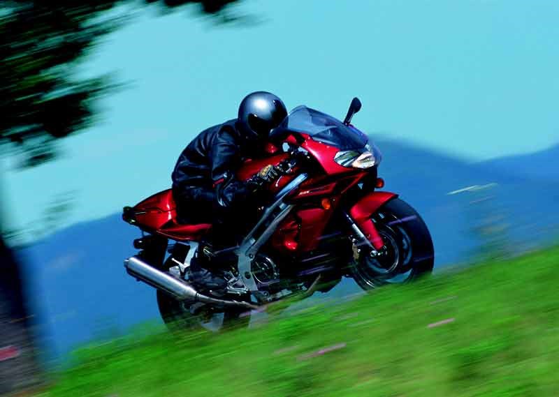 APRILIA SL1000 FALCO (1999-2005) Review, Specs & Prices