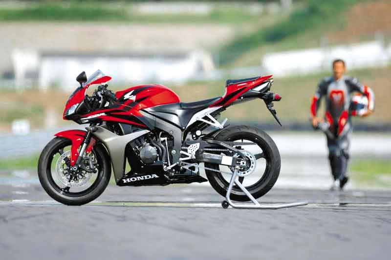 HONDA CBR600RR (2007-2008) Review | Speed, Specs & Prices