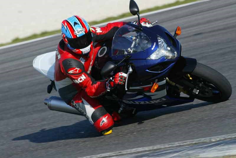 SUZUKI GSX-R600 (2004-2005) Review | Specs & Prices