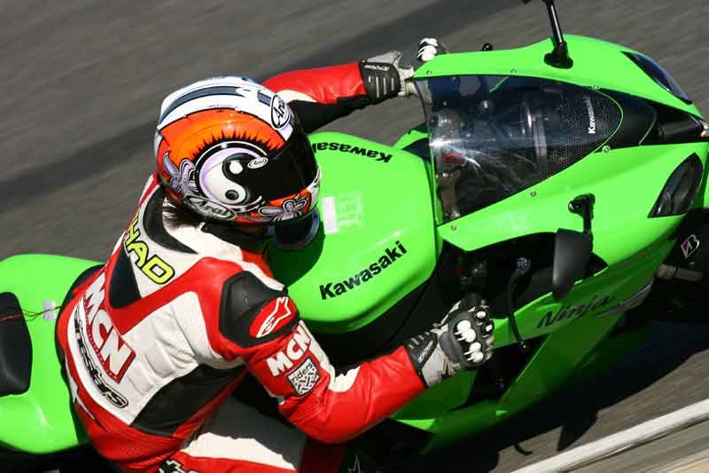 KAWASAKI ZX-6R (2007-2008) Review | Speed, Specs & Prices