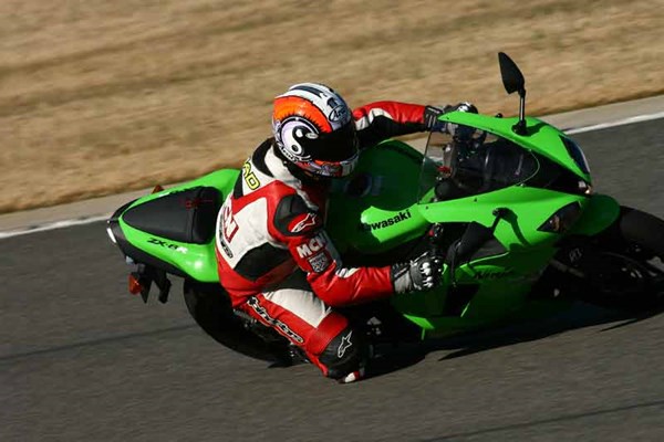 KAWASAKI ZX-6R (2007-2008) Review | Speed, Specs & Prices