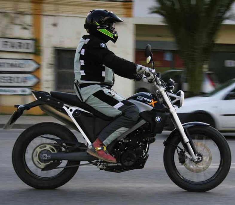 BMW G650 XCOUNTRY (2007-2012) Review | Specs & Prices