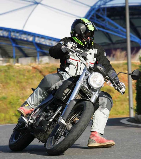 BMW G650 XCOUNTRY (2007-2012) Review | Specs & Prices