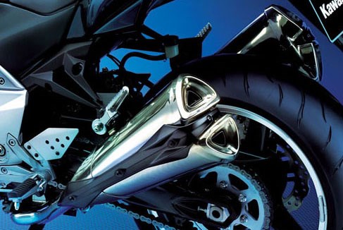 KAWASAKI Z1000 (2007-2009) Review | Speed, Specs & Prices