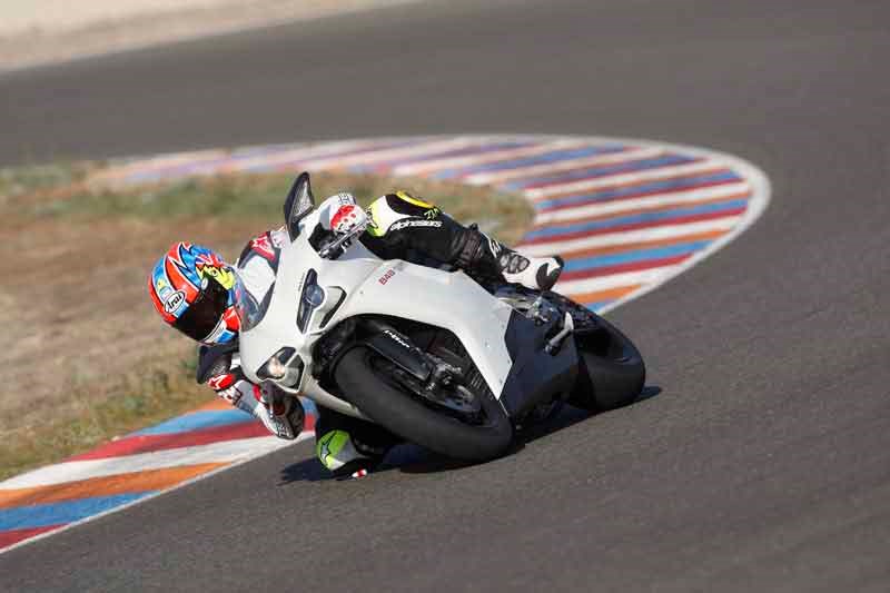 Ducati 848 (2007-2013) Review | Speed, Specs & Prices