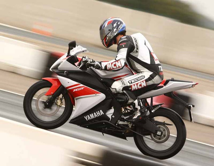 YAMAHA YZF-R125 (2008-2018) Review | Speed, Specs & Prices