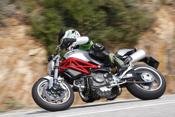 DUCATI MONSTER 1100 (2009-2013) Review, Specs & Prices