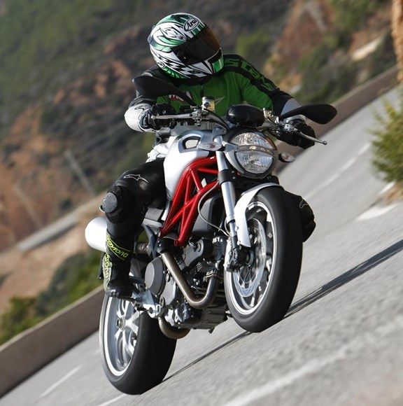 DUCATI MONSTER 1100 (2009-2013) Review, Specs & Prices