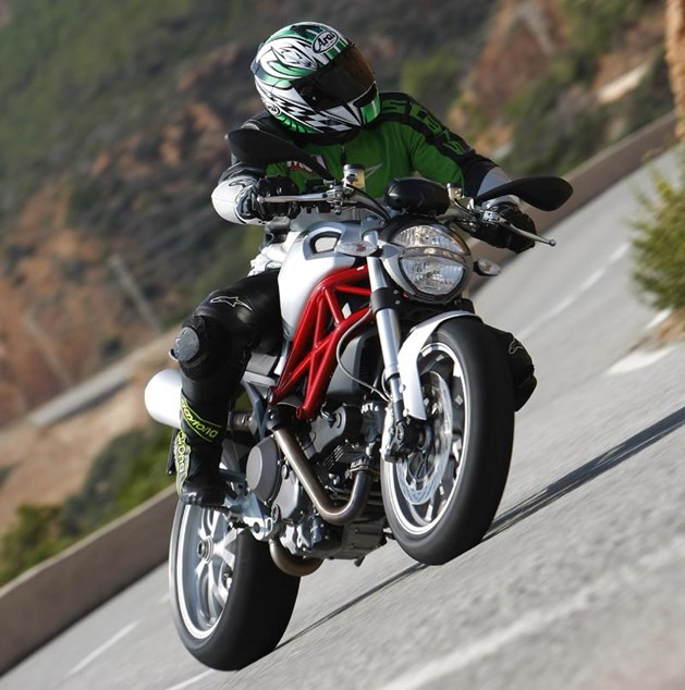 DUCATI MONSTER 1100 (2009-2013) Review, Specs & Prices