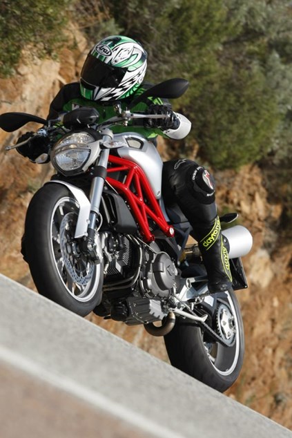 DUCATI MONSTER 1100 (2009-2013) Review, Specs & Prices