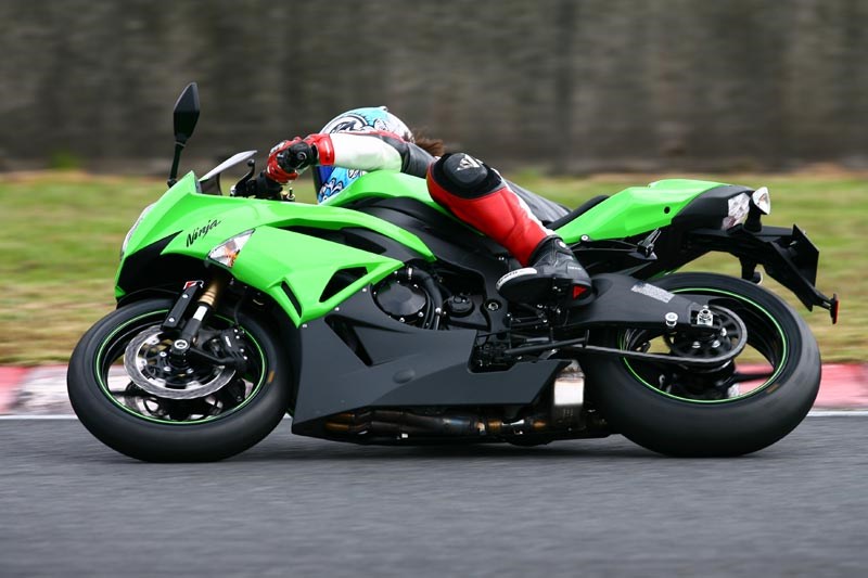 KAWASAKI ZX-6R (2009-2012) Review | Speed, Specs & Prices