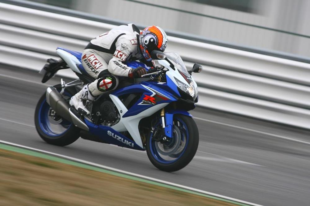 2008 Suzuki GSX-R600 review | A more user-friendly supersport