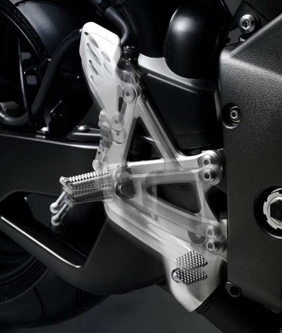 YAMAHA R1 (2009-2011) Review | Speed, Specs & Prices