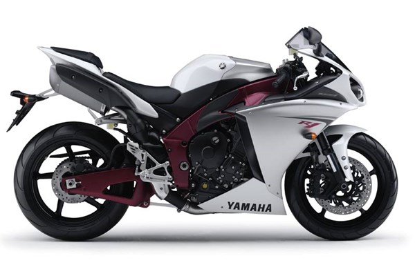 YAMAHA R1 (2009-2011) Review | Speed, Specs & Prices