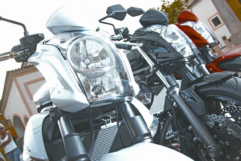 KAWASAKI ER-6N (2009-2011) Review | Speed, Specs & Prices