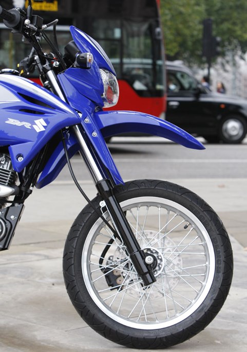 SUZUKI DR125SM (2008-2012) Review | Speed, Specs & Prices