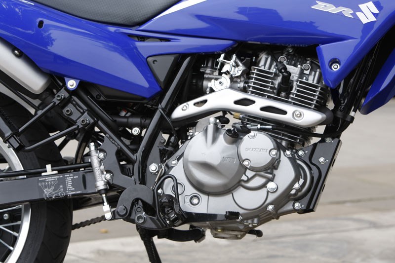 SUZUKI DR125SM (2008-2012) Review | Speed, Specs & Prices