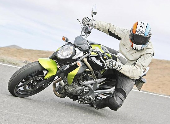 Suzuki Gladius 650 (2009-2017) Review | Specs & Prices