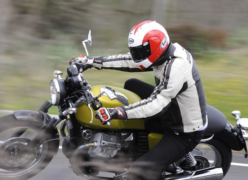 2009-2013 Moto Guzzi V7 Cafe Classic | Evocative cafe twin