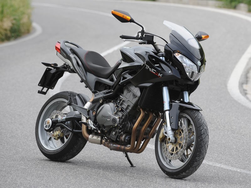 BENELLI TRE K 899 (2009-2014) Review | Specs & Prices