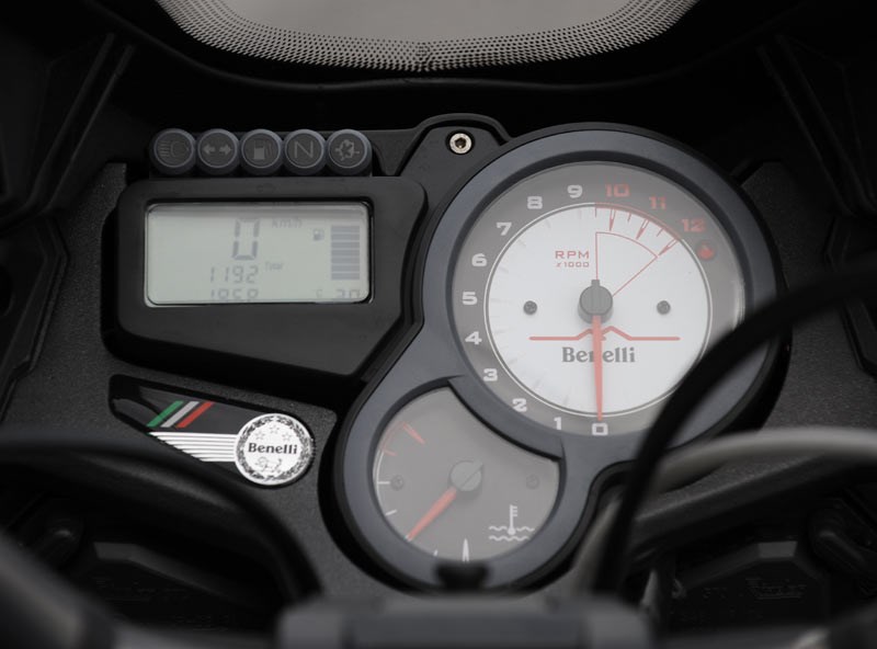 BENELLI TRE K 899 (2009-2014) Review | Specs & Prices