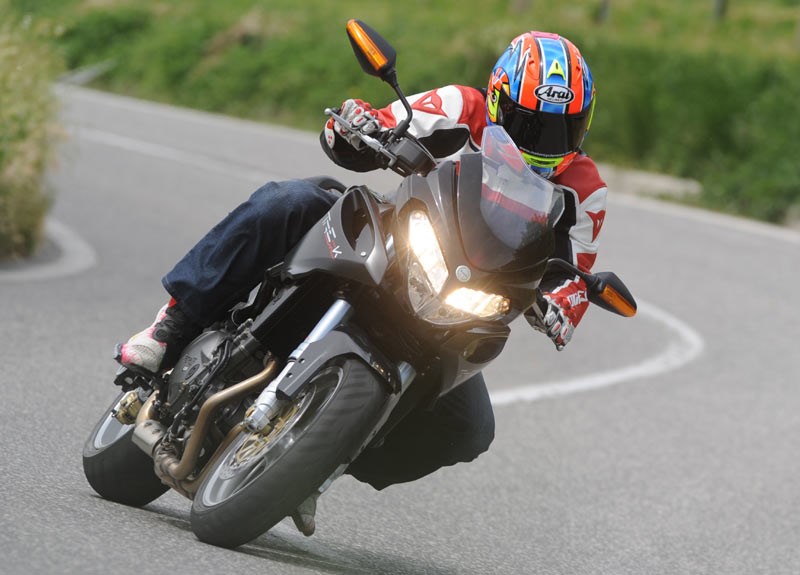 BENELLI TRE K 899 (2009-2014) Review | Specs & Prices