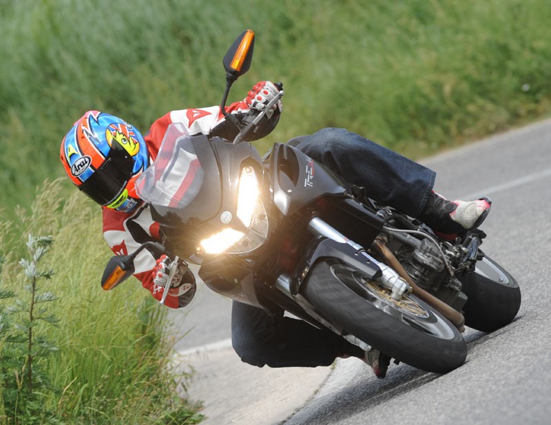 BENELLI TRE K 899 (2009-2014) Review | Specs & Prices