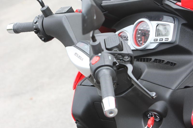 GILERA NEXUS 300 (2008-on) Review | Speed, Specs & Prices