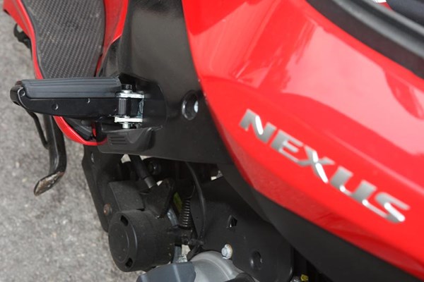 GILERA NEXUS 300 (2008-on) Review | Speed, Specs & Prices