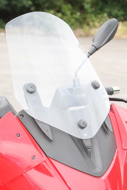 GILERA NEXUS 300 (2008-on) Review | Speed, Specs & Prices