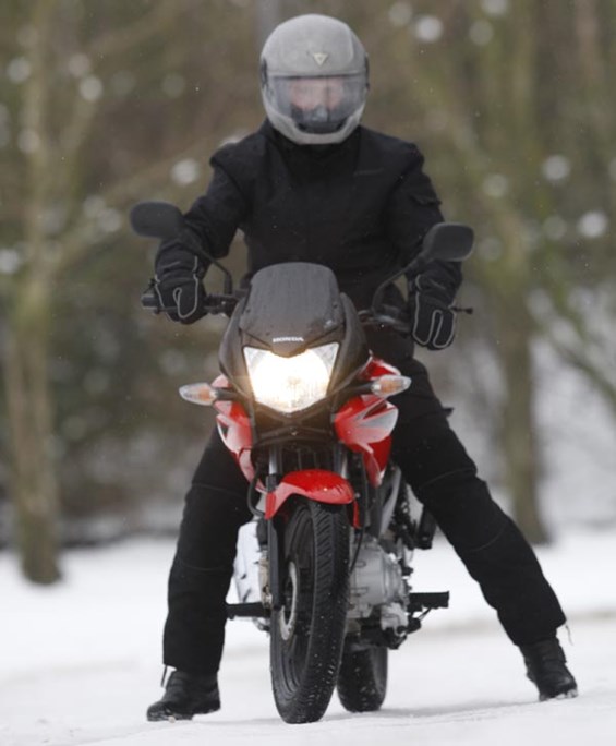 Honda CBF 125 (2009-2015) Review | Speed, Specs & Prices