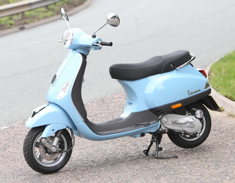 PIAGGIO VESPA LX50 (2005-on) Review | Specs & Prices