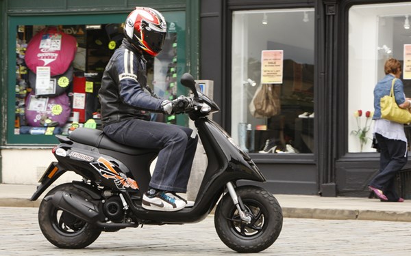 Piaggio Typhoon 50 (1993-2020) Review | Specs & Prices